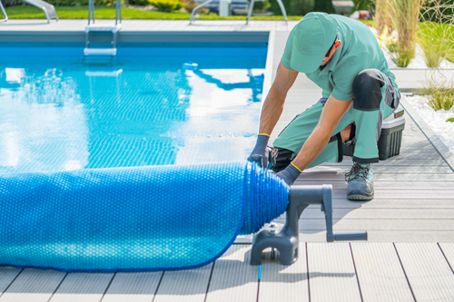 What Type of Insurance Does Your Pool Cleaning Business Need? | Zensurance